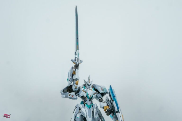 Figure Review: Moshow - Progenitor Effect - Lancelot of the Lake ...
